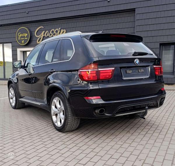 Melns BMW X5 2011 Kauņa, ar dzinēja tilpumu 3.00 L un nobraukumu 260 tūkst. km par 8800 €, foto 4 vietnē AUTOMOTO.COM.LV