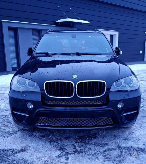 Melns BMW X5 2011 Kauņa, ar dzinēja tilpumu 3.00 L un nobraukumu 261 tūkst. km par 8700 €, foto 6 vietnē AUTOMOTO.COM.LV