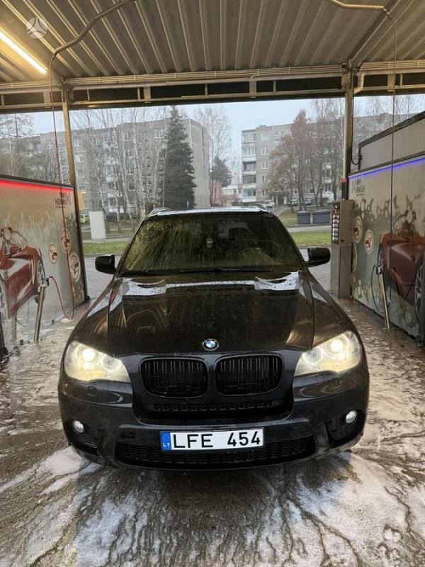 Melns BMW X5 2011 Marijampole, ar dzinēja tilpumu 2.99 L un nobraukumu 190 tūkst. km par 10500 €, foto 1 vietnē AUTOMOTO.COM.LV