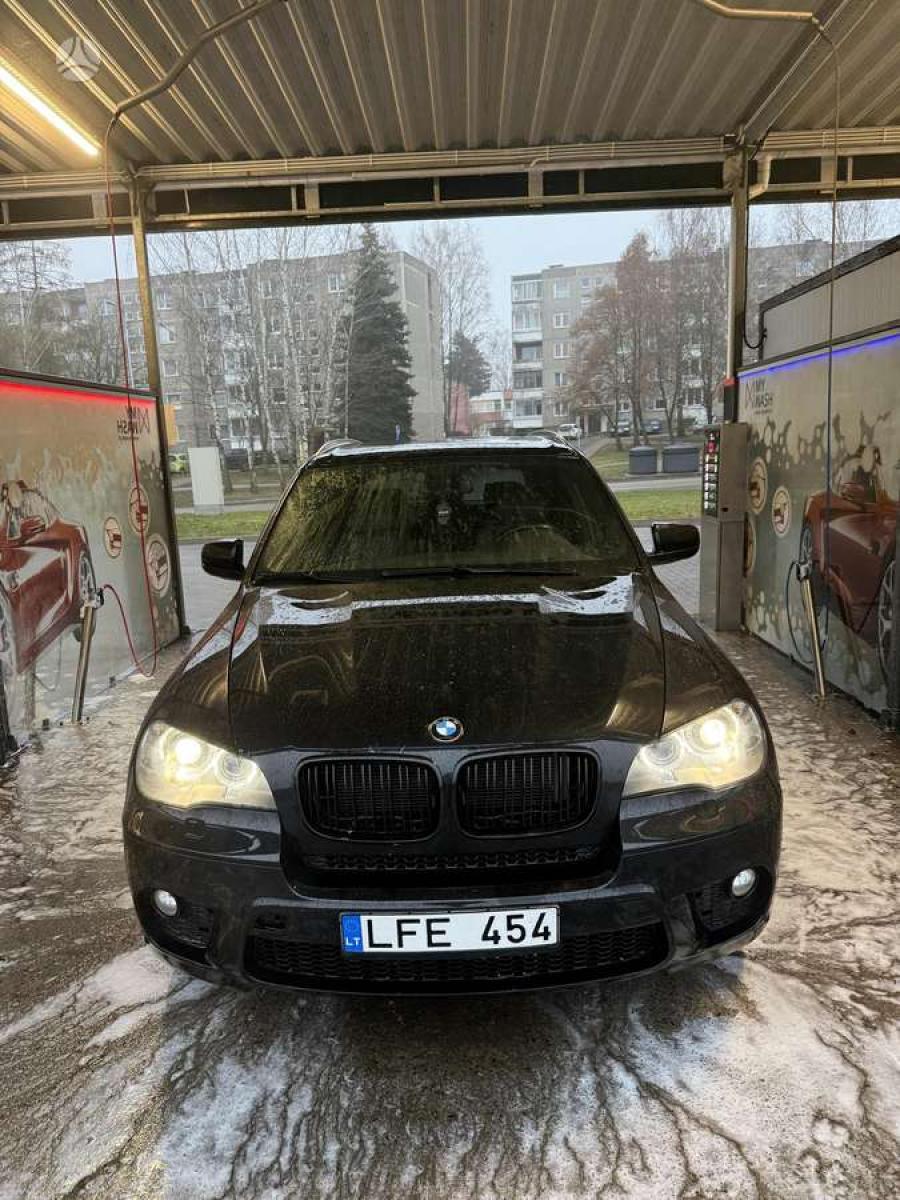 Melns BMW X5 2011 Marijampole, ar dzinēja tilpumu 2.99 L un nobraukumu 190 tūkst. km par 10500 €, foto 1 vietnē AUTOMOTO.COM.LV
