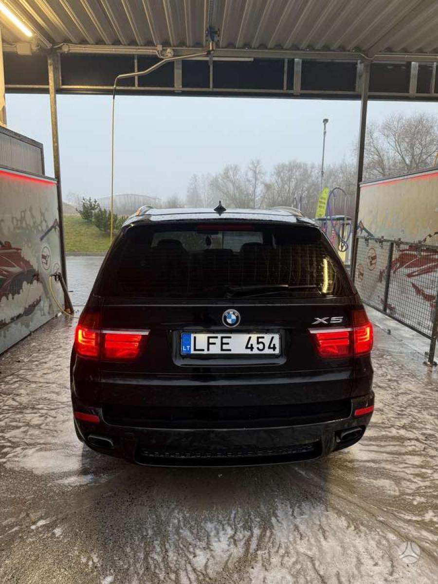 Melns BMW X5 2011 Marijampole, ar dzinēja tilpumu 2.99 L un nobraukumu 190 tūkst. km par 10500 €, foto 4 vietnē AUTOMOTO.COM.LV