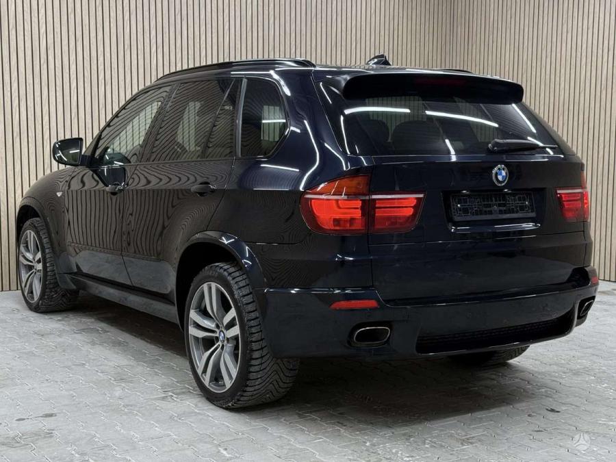 Melns BMW X5 2011 Marijampole, ar dzinēja tilpumu 2.99 L un nobraukumu 258 tūkst. km par 12800 €, foto 6 vietnē AUTOMOTO.COM.LV