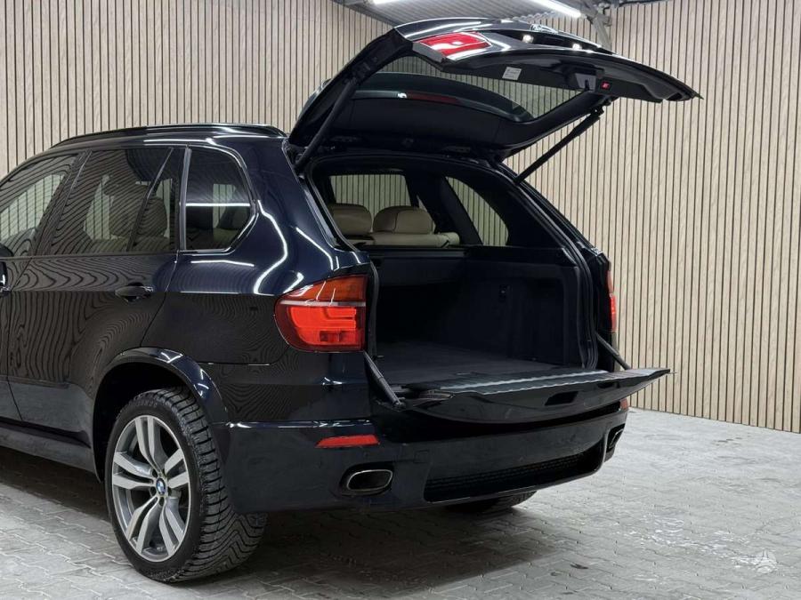 Melns BMW X5 2011 Marijampole, ar dzinēja tilpumu 2.99 L un nobraukumu 258 tūkst. km par 12800 €, foto 12 vietnē AUTOMOTO.COM.LV