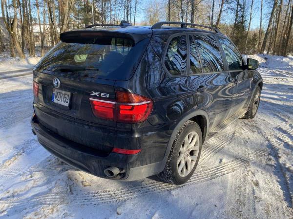 Melns BMW X5 2011 Viļņa, ar dzinēja tilpumu 2.98 L un nobraukumu 250 tūkst. km par 9569 €, foto 4 vietnē AUTOMOTO.COM.LV