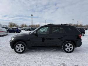 Black BMW X5 2011 in Marijampole, with an engine capacity of 2.99 L and mileage of 268 thousand km for 10800 €, photo 2 on AUTOMOTO.COM.LV
