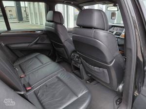 Black BMW X5 2011 in Vilnius, with an engine capacity of 3.00 L and mileage of 264 thousand km for 9500 €, photo 10 on AUTOMOTO.COM.LV