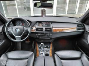 Black BMW X5 2011 in Vilnius, with an engine capacity of 3.00 L and mileage of 264 thousand km for 9500 €, photo 11 on AUTOMOTO.COM.LV