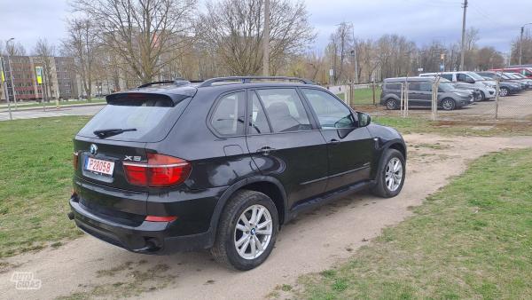 Melns BMW X5 2011 Viļņa, ar dzinēja tilpumu 3.00 L un nobraukumu 322 tūkst. km par 9300 €, foto 9 vietnē AUTOMOTO.COM.LV