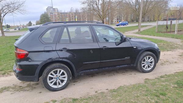 Melns BMW X5 2011 Viļņa, ar dzinēja tilpumu 3.00 L un nobraukumu 322 tūkst. km par 9300 €, foto 10 vietnē AUTOMOTO.COM.LV