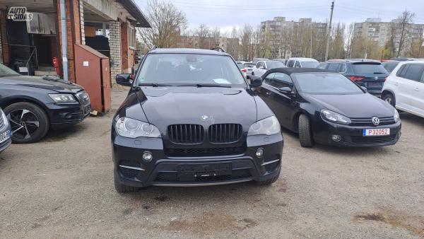 Черный БМВ Х5 2011 в Вильнюс, объемом двигателя 3.00 л и пробегом 322 тыс. км за 8350 €, фото 2 на AUTOMOTO.COM.LV