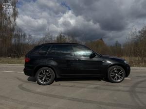 Melns BMW X5 2011 Alīta, ar dzinēja tilpumu 3.00 L un nobraukumu 339 tūkst. km par 10500 €, foto 5 vietnē AUTOMOTO.COM.LV