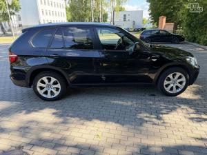 Black BMW X5 2011 in Sakiai, with an engine capacity of 3.00 L and mileage of 336 thousand km for 9000 €, photo 16 on AUTOMOTO.COM.LV