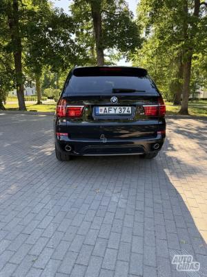 Black BMW X5 2011 in Sakiai, with an engine capacity of 3.00 L and mileage of 336 thousand km for 9000 €, photo 18 on AUTOMOTO.COM.LV