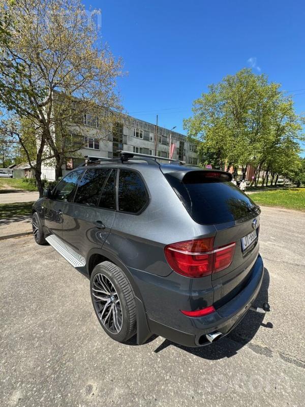Melns BMW X5 2011 Rīga, ar dzinēja tilpumu 3.00 L un nobraukumu 250 tūkst. km par 12900 €, foto 3 vietnē AUTOMOTO.COM.LV