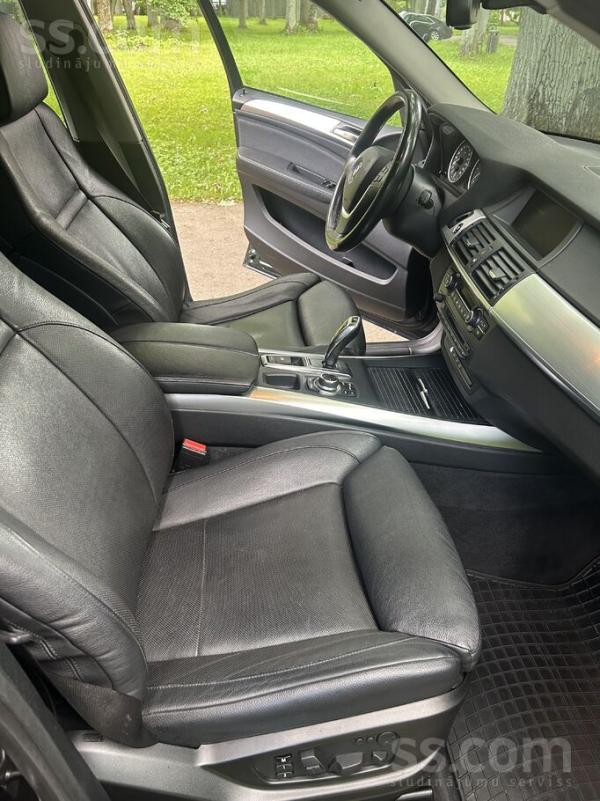 Melns BMW X5 2011 Jelgava, ar dzinēja tilpumu 3.00 L un nobraukumu 354 tūkst. km par 8700 €, foto 2 vietnē AUTOMOTO.COM.LV
