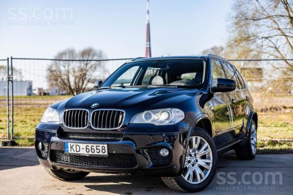 Melns BMW X5 2011 Rīga, ar dzinēja tilpumu 3.00 L un nobraukumu 296 tūkst. km par 11990 €, foto 1 vietnē AUTOMOTO.COM.LV