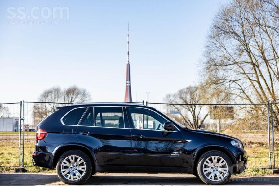 Melns BMW X5 2011 Rīga, ar dzinēja tilpumu 3.00 L un nobraukumu 296 tūkst. km par 11990 €, foto 6 vietnē AUTOMOTO.COM.LV
