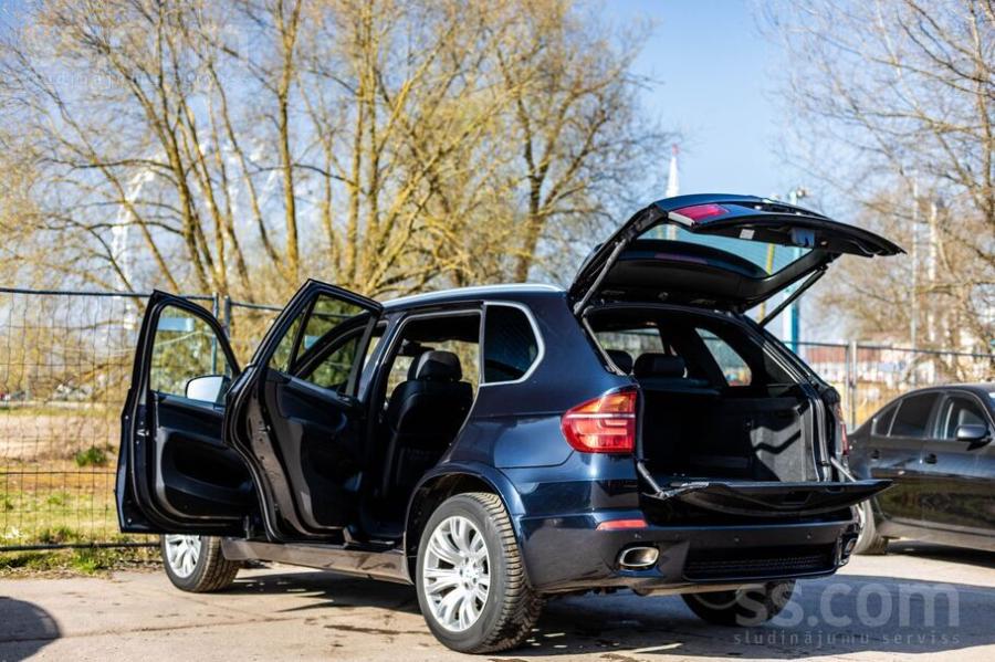 Melns BMW X5 2011 Rīga, ar dzinēja tilpumu 3.00 L un nobraukumu 296 tūkst. km par 11990 €, foto 10 vietnē AUTOMOTO.COM.LV