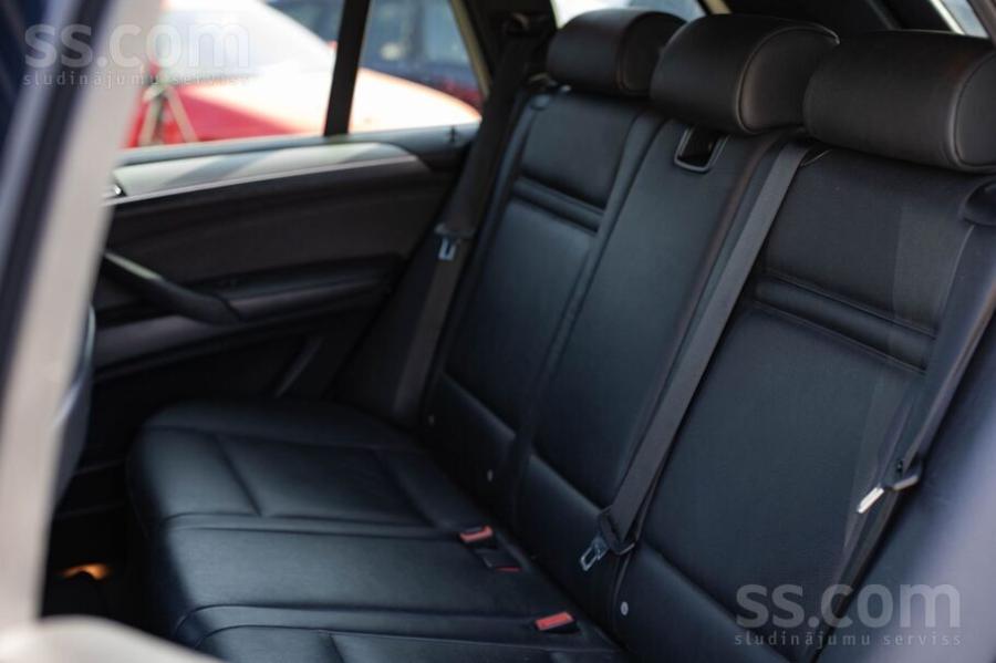 Melns BMW X5 2011 Rīga, ar dzinēja tilpumu 3.00 L un nobraukumu 296 tūkst. km par 11990 €, foto 14 vietnē AUTOMOTO.COM.LV