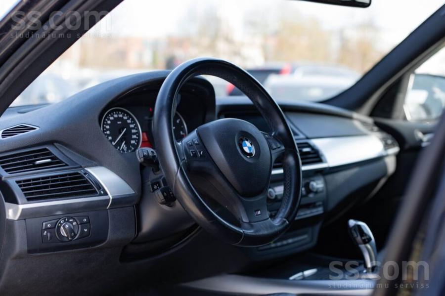 Melns BMW X5 2011 Rīga, ar dzinēja tilpumu 3.00 L un nobraukumu 296 tūkst. km par 11990 €, foto 18 vietnē AUTOMOTO.COM.LV