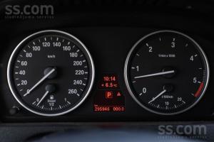 Melns BMW X5 2011 Rīga, ar dzinēja tilpumu 3.00 L un nobraukumu 296 tūkst. km par 11990 €, foto 22 vietnē AUTOMOTO.COM.LV