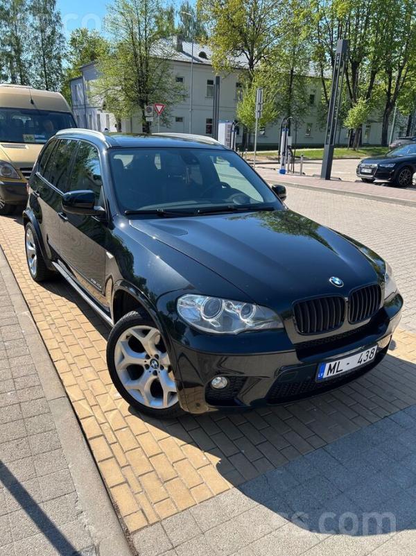 Melns BMW X5 2011 Rīga, ar dzinēja tilpumu 3.00 L un nobraukumu 334 tūkst. km par 11500 €, foto 2 vietnē AUTOMOTO.COM.LV