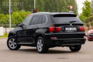Black BMW X5 2011 in Jelgava, with an engine capacity of 3.00 L and mileage of 0 thousand km for 11850 €, photo 7 on AUTOMOTO.COM.LV