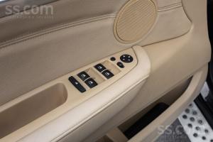 Black BMW X5 2011 in Jelgava, with an engine capacity of 3.00 L and mileage of 0 thousand km for 11850 €, photo 16 on AUTOMOTO.COM.LV