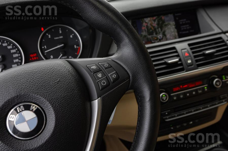 Black BMW X5 2011 in Jelgava, with an engine capacity of 3.00 L and mileage of 0 thousand km for 11850 €, photo 28 on AUTOMOTO.COM.LV