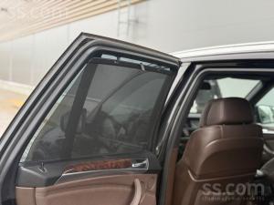 Black BMW X5 2011 in Riga, with an engine capacity of 3.00 L and mileage of 0 thousand km for 9900 €, photo 8 on AUTOMOTO.COM.LV