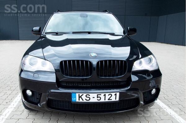Black BMW X5 2011 in Riga, with an engine capacity of 3.00 L and mileage of 245 thousand km for 13500 €, photo 8 on AUTOMOTO.COM.LV
