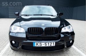 Black BMW X5 2011 in Riga, with an engine capacity of 3.00 L and mileage of 245 thousand km for 13500 €, photo 9 on AUTOMOTO.COM.LV