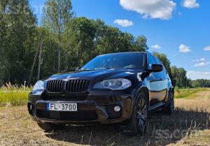 Melns BMW X5 2011 Balvi, ar dzinēja tilpumu 3.00 L un nobraukumu 286 tūkst. km par 14500 €, foto  vietnē AUTOMOTO.COM.LV