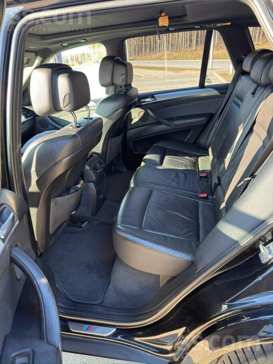 Black BMW X5 2011 in Riga, with an engine capacity of 3.00 L and mileage of 0 thousand km for 11500 €, photo 12 on AUTOMOTO.COM.LV