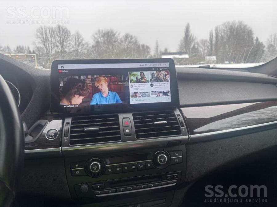 Black BMW X5 2011 in Aizkraukle, with an engine capacity of 3.00 L and mileage of 235 thousand km for 13800 €, photo 11 on AUTOMOTO.COM.LV