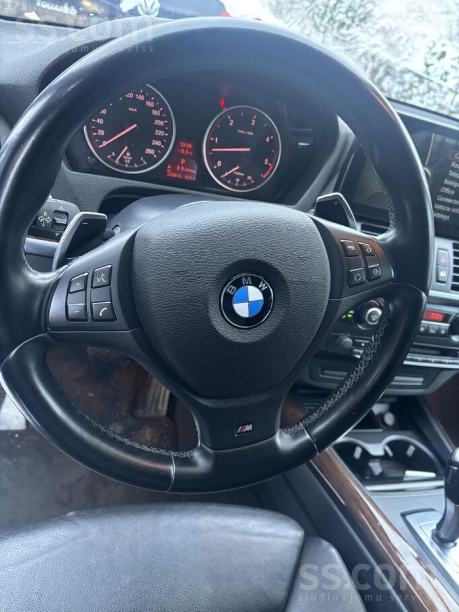 Black BMW X5 2011 in Aizkraukle, with an engine capacity of 3.00 L and mileage of 235 thousand km for 13800 €, photo 15 on AUTOMOTO.COM.LV