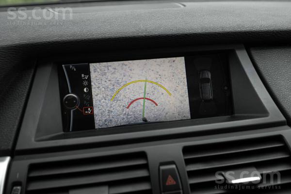 Black BMW X5 2011 in Tukums, with an engine capacity of 3.00 L and mileage of 0 thousand km for 12500 €, photo 10 on AUTOMOTO.COM.LV
