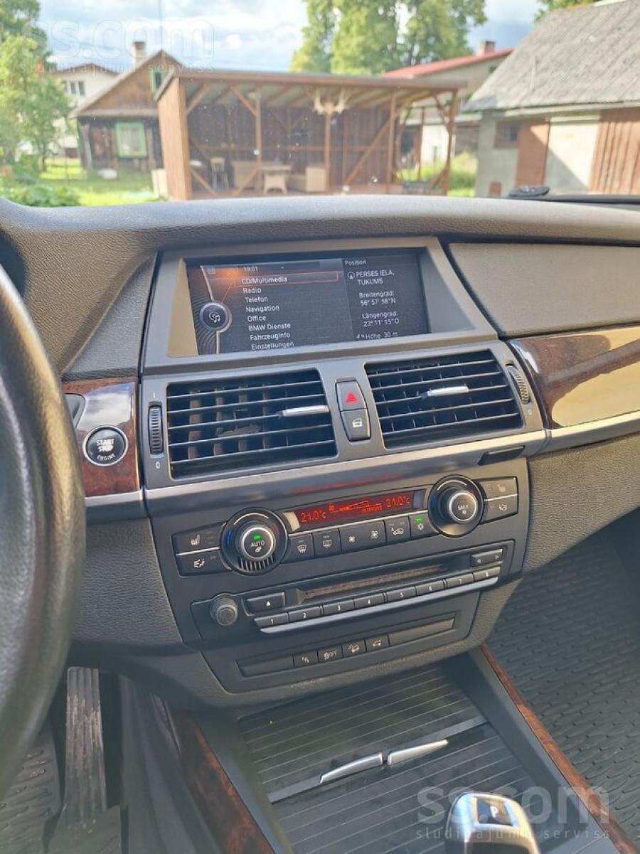 Melns BMW X5 2011 Tukums, ar dzinēja tilpumu 3.00 L un nobraukumu 355 tūkst. km par 10000 €, foto 10 vietnē AUTOMOTO.COM.LV