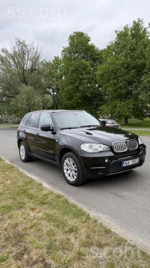 Melns BMW X5 2011 Rīga, ar dzinēja tilpumu 3.00 L un nobraukumu 234 tūkst. km par 14200 €, foto  vietnē AUTOMOTO.COM.LV