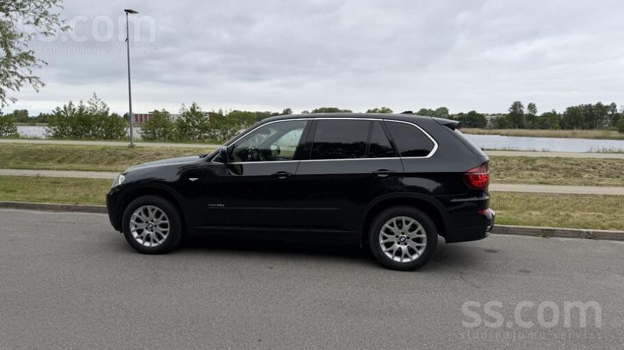 Melns BMW X5 2011 Rīga, ar dzinēja tilpumu 3.00 L un nobraukumu 234 tūkst. km par 14200 €, foto 17 vietnē AUTOMOTO.COM.LV