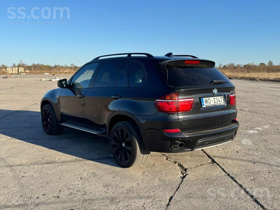 Melns BMW X5 2011 Rīga, ar dzinēja tilpumu 3.00 L un nobraukumu 0 tūkst. km par 10899 €, foto 4 vietnē AUTOMOTO.COM.LV