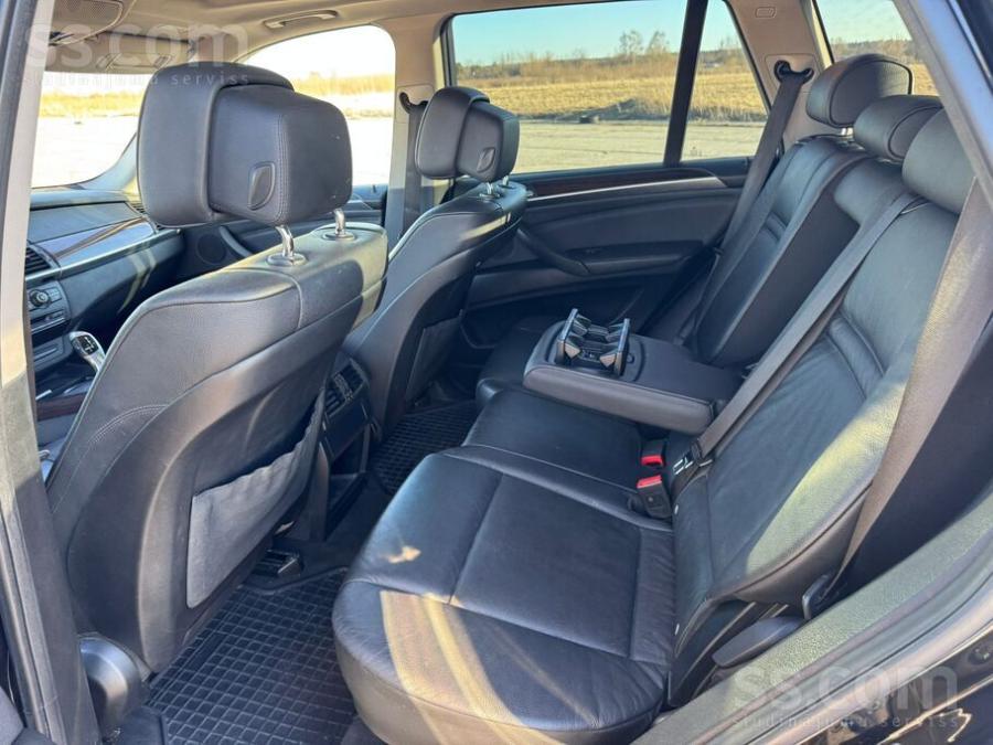 Melns BMW X5 2011 Rīga, ar dzinēja tilpumu 3.00 L un nobraukumu 0 tūkst. km par 10899 €, foto 29 vietnē AUTOMOTO.COM.LV