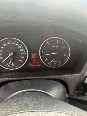 Black BMW X5 2011 in Vilnius, with an engine capacity of 2.99 L and mileage of 350 thousand km for 9300 €, photo 13 on AUTOMOTO.COM.LV