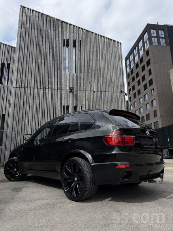 Melns BMW X5 2011 Rīga, ar dzinēja tilpumu 3.00 L un nobraukumu 288 tūkst. km par 15900 €, foto 4 vietnē AUTOMOTO.COM.LV