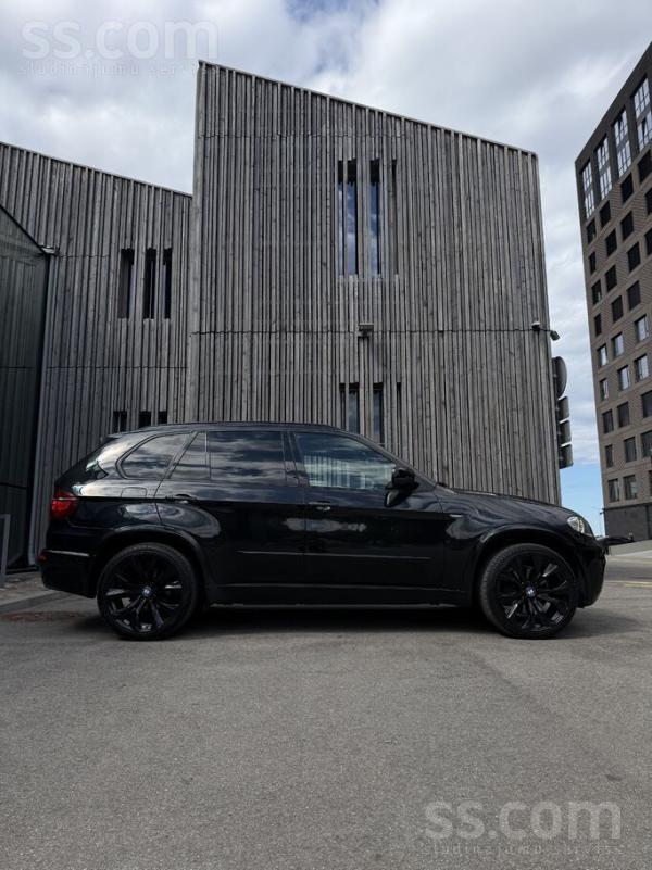 Melns BMW X5 2011 Rīga, ar dzinēja tilpumu 3.00 L un nobraukumu 288 tūkst. km par 15900 €, foto 9 vietnē AUTOMOTO.COM.LV