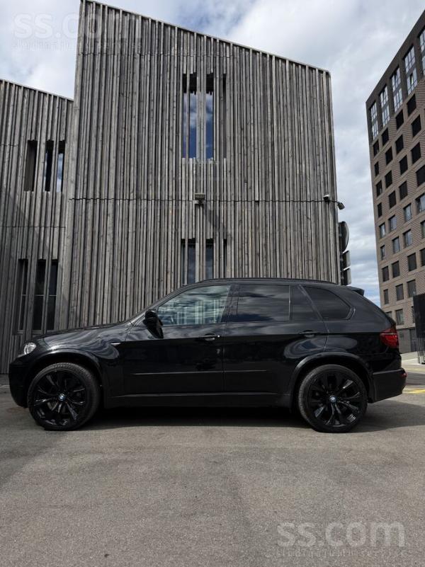 Melns BMW X5 2011 Rīga, ar dzinēja tilpumu 3.00 L un nobraukumu 288 tūkst. km par 15900 €, foto 10 vietnē AUTOMOTO.COM.LV
