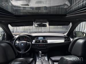 Black BMW X5 2011 in Riga, with an engine capacity of 3.00 L and mileage of 288 thousand km for 15900 €, photo 22 on AUTOMOTO.COM.LV