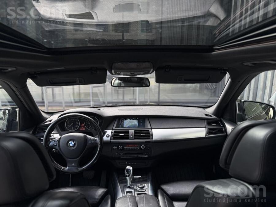 Black BMW X5 2011 in Riga, with an engine capacity of 3.00 L and mileage of 288 thousand km for 15900 €, photo 22 on AUTOMOTO.COM.LV