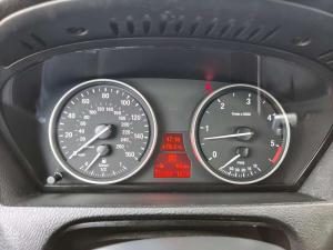 Black BMW X5 2011 in Siauliai, with an engine capacity of 3.00 L and mileage of 352 thousand km for 9500 €, photo 21 on AUTOMOTO.COM.LV