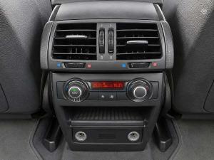 Black BMW X5 2011 in Siauliai, with an engine capacity of 3.00 L and mileage of 352 thousand km for 9500 €, photo 22 on AUTOMOTO.COM.LV